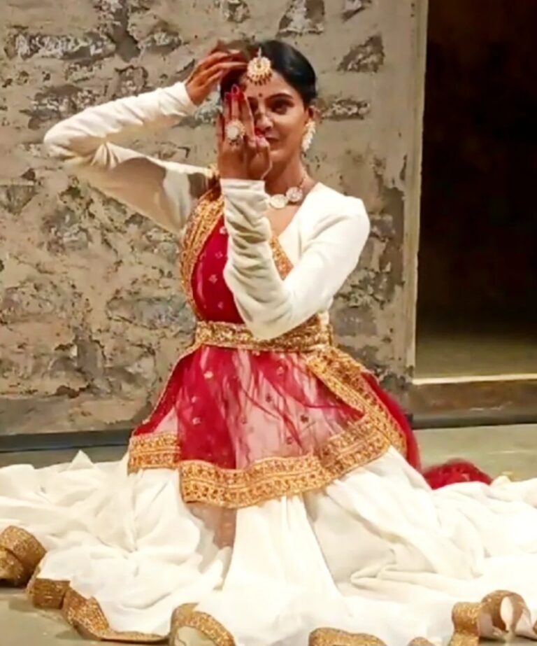 KATHAK – The dance of wholeness – Maharishi College of Perfect Health ...